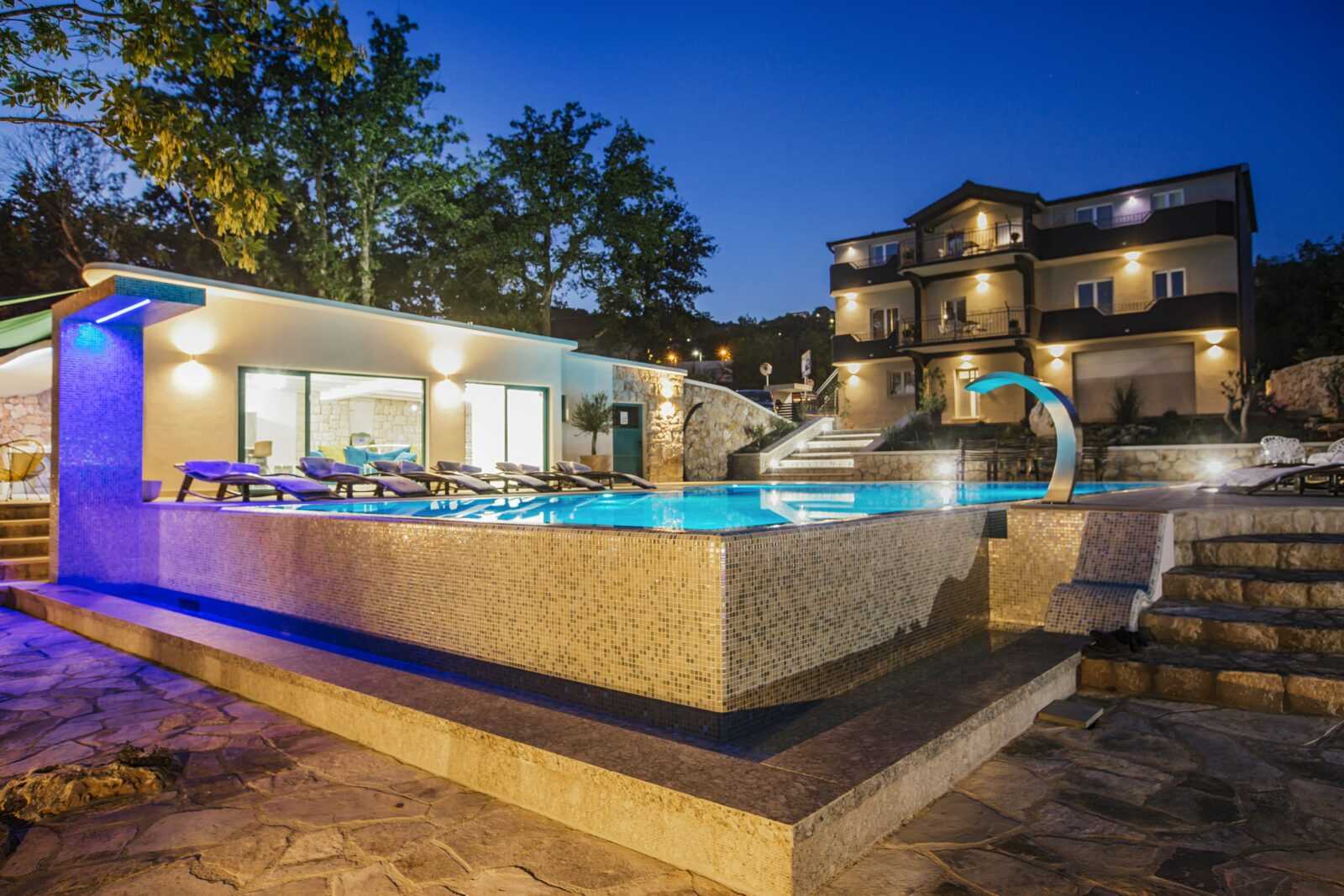Villa G.